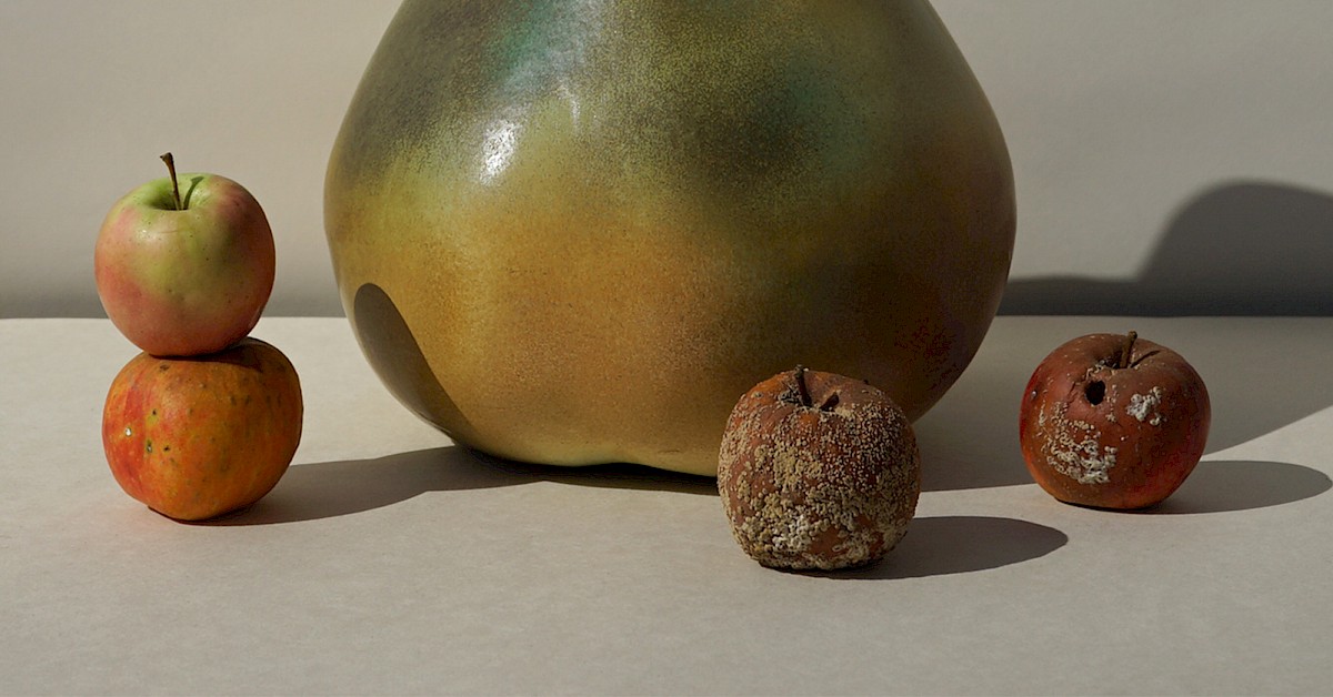 Sculpture in the form of a giant Pear • Archyvio