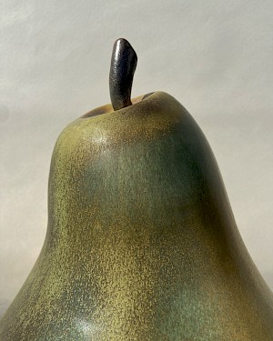 Sculpture in the form of a giant Pear • Archyvio